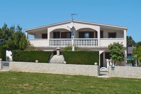 45 M² Ferienwohnung ∙ 2 Schlafzimmer ∙ 5 Gäste - Vir