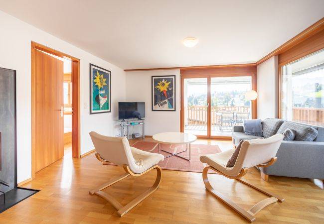 78 M² Apartment ∙ 2 Bedrooms ∙ 4 Guests - Laax