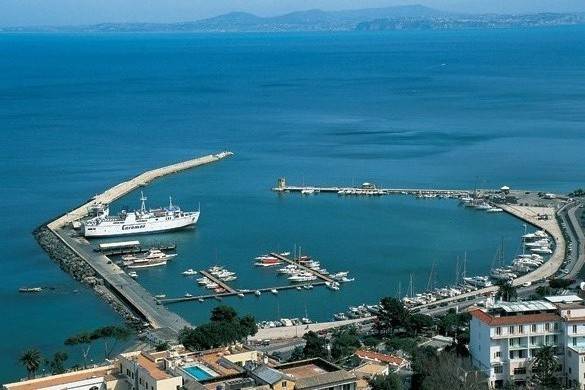 50 M² Apartment ∙ 2 Bedrooms ∙ 8 Guests - Lacco Ameno