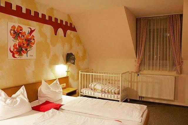 Ferienwohnung ∙ 1 Schlafzimmer ∙ 4 Gäste - Tauberbischofsheim