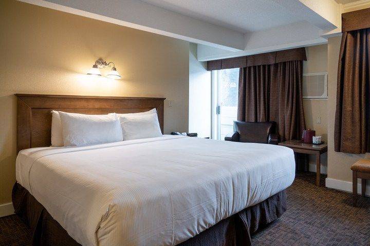 Hotel ∙ 1 Bedroom ∙ 2 Guests - Banff