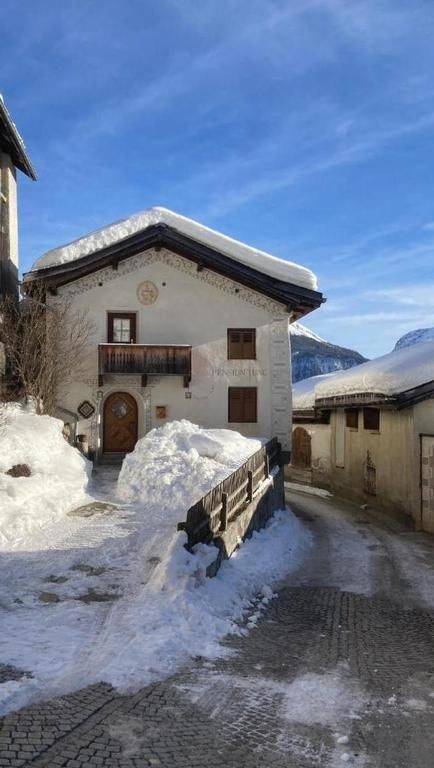200 M² Ferienhaus ∙ 6 Schlafzimmer ∙ 9 Gäste - Scuol