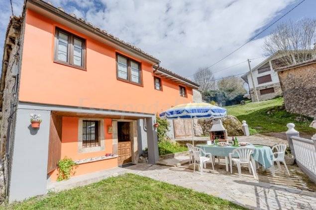 Cottage ∙ 10 Bedrooms ∙ 5 Guests - Asturias, Spain