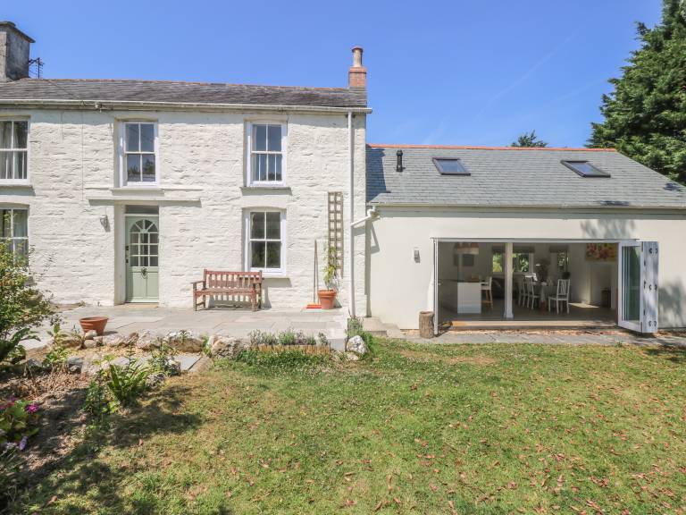 Spacious Cottage in Bissoe with Large Garden