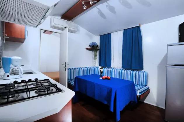 24 M² Caravan ∙ 2 Bedrooms ∙ 4 Guests - Novigrad