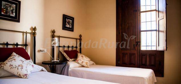 Casa Rural ∙ 5 Habitaciones ∙ 12 Huéspedes - Andalucía