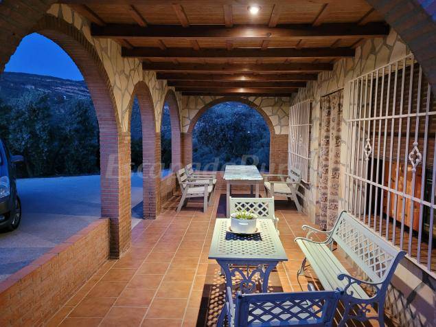 Casa Rural ∙ 5 Habitaciones ∙ 18 Huéspedes - Setenil de las Bodegas