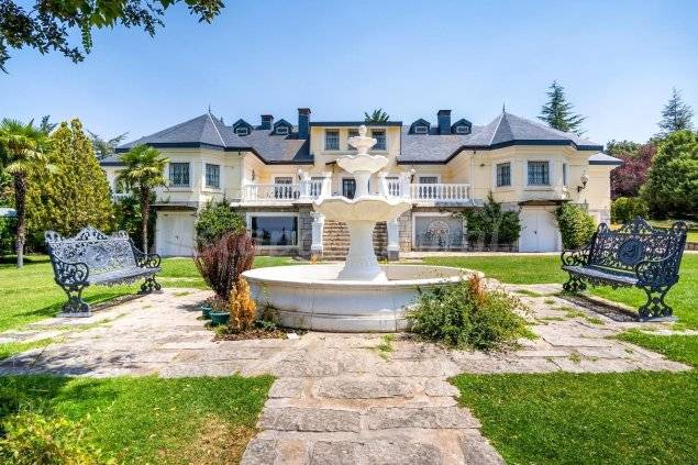 Cottage ∙ 6 Bedrooms ∙ 24 Guests - El Molar