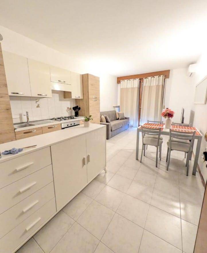 80 M² Apartamento ∙ 1 Quarto ∙ 4 Hóspedes - Verona