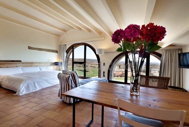 Cottage ∙ 8 Chambres ∙ 29 Personnes - Catalogne