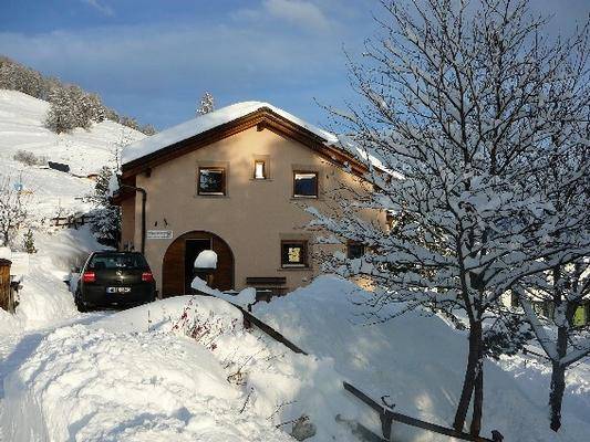 32 M² Ferienwohnung ∙ 1 Schlafzimmer ∙ 2 Gäste - Scuol