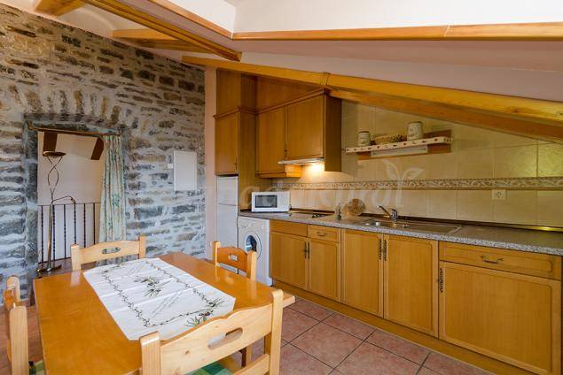 Casa Rural ∙ 9 Habitaciones ∙ 3 Huéspedes - Pirineos