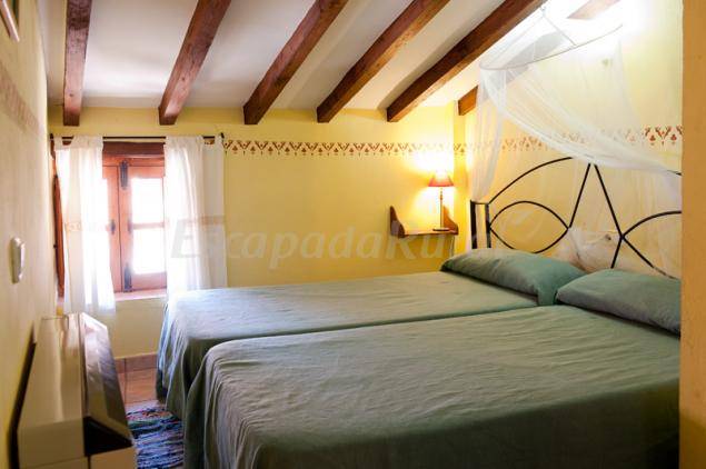 Casa Rural ∙ 20 Habitaciones ∙ 4 Huéspedes - Robledillo de Gata
