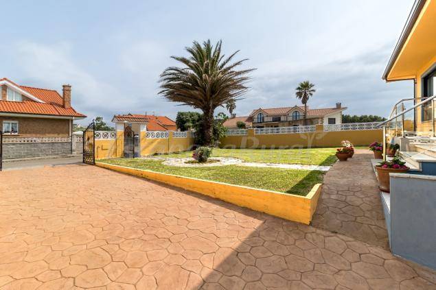 Casa Rural ∙ 5 Habitaciones ∙ 14 Huéspedes - Cantabria