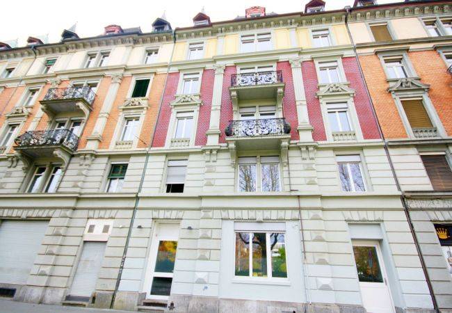 33 M² Ferienwohnung ∙ 1 Schlafzimmer ∙ 4 Gäste - Winterthur