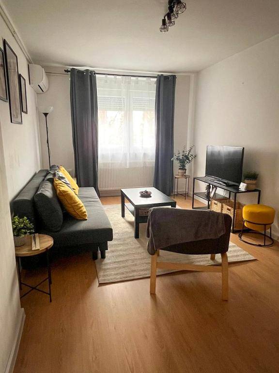 48 M² Apartamento ∙ 2 Habitaciones ∙ 4 Huéspedes - Sisak