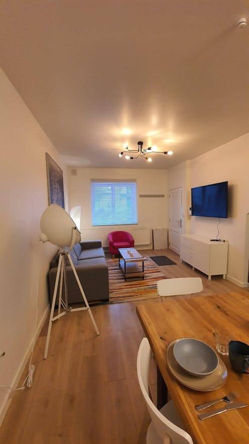 125 M² Camera Privata ∙ 1 Camera Da Letto ∙ 5 Ospiti - Schaerbeek