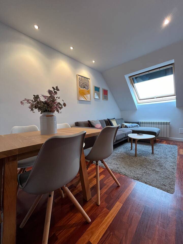 62 M² Apartamento ∙ 2 Habitaciones ∙ 4 Huéspedes - Oviedo