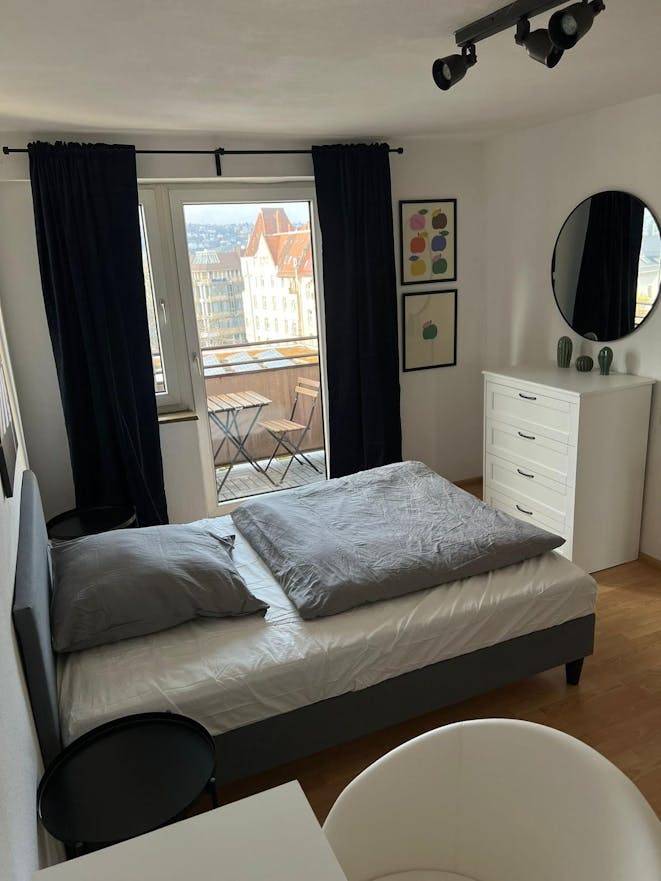 80 M² Apartment ∙ 3 Bedrooms ∙ 3 Guests - Stuttgart