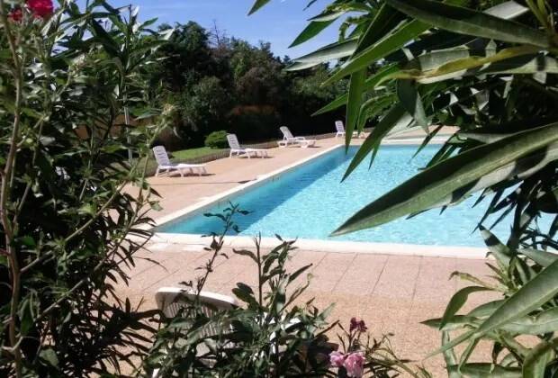 24 M² Hotel ∙ 59 Bedrooms ∙ 3 Guests - Fos-sur-Mer