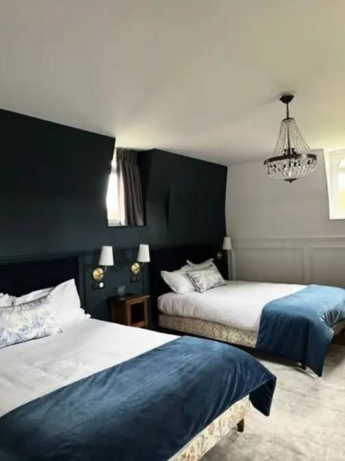 30 M² Hôtel ∙ 2 Chambres ∙ 6 Personnes - Mantes-la-Jolie
