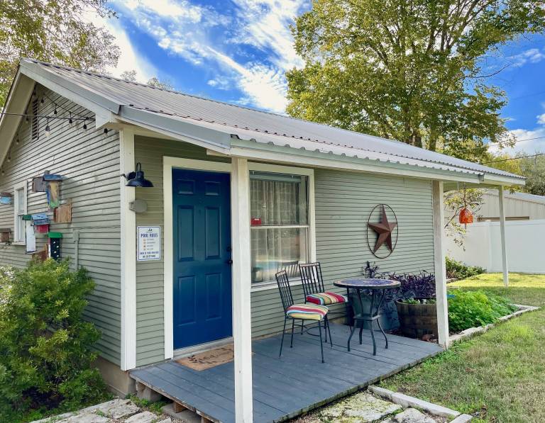 Buescher State Park cabin vacation rentals | HomeToGo