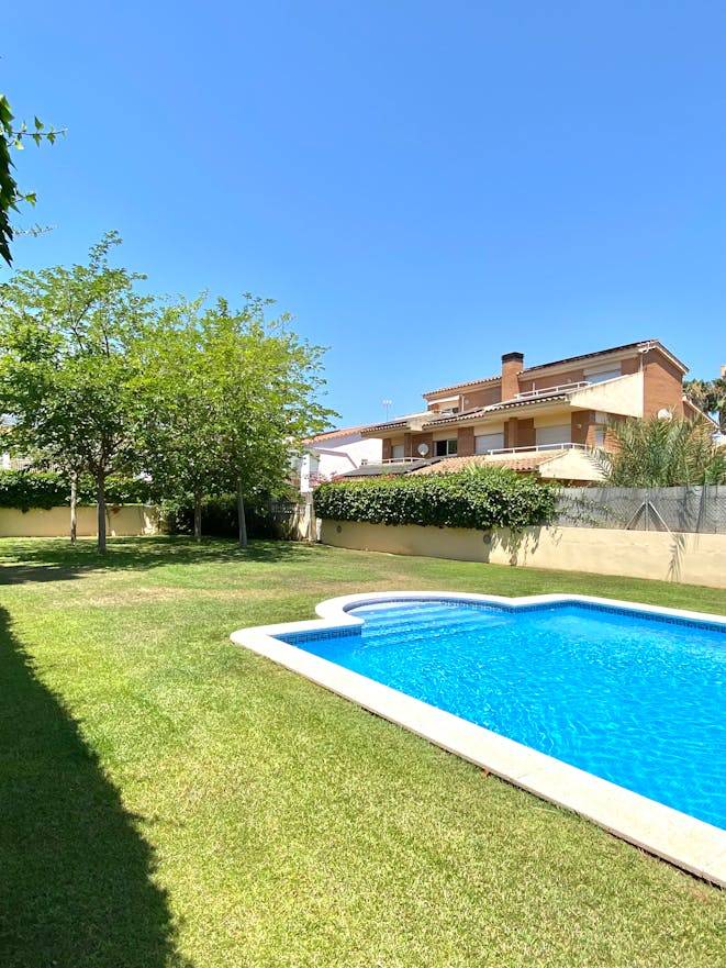 250 M² House ∙ 5 Bedrooms ∙ 10 Guests - Vilanova i la Geltrú