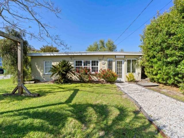 Cottage ∙ 2 Bedrooms ∙ 5 Guests - Kure Beach, NC
