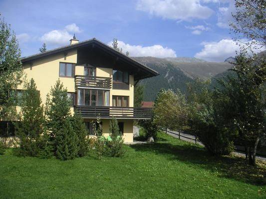 70 M² Ferienwohnung ∙ 2 Schlafzimmer ∙ 4 Gäste - Celerina/Schlarigna
