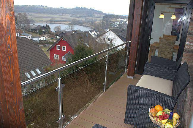 76 M² Ferienwohnung ∙ 2 Schlafzimmer ∙ 6 Gäste - Schalkenmehren