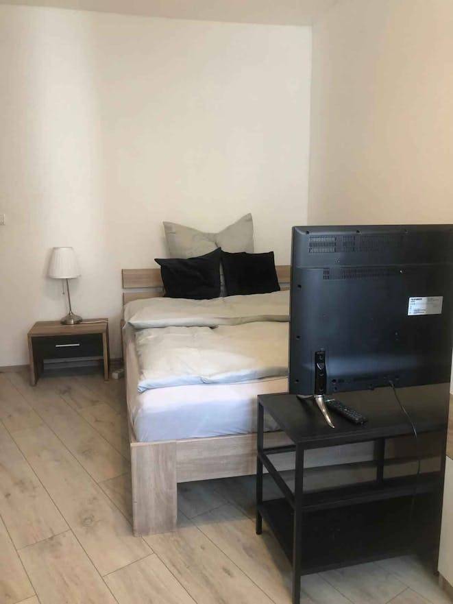 75 M² Private Room ∙ 1 Bedroom ∙ 1 Guest - Frankfurt