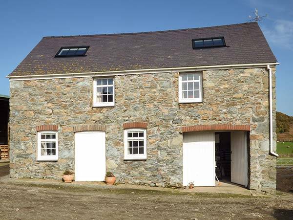 Cottage ∙ 3 Bedrooms ∙ 6 Guests - Holyhead