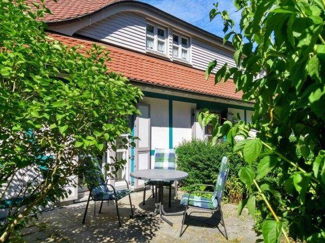 92 M² Ferienwohnung ∙ 2 Schlafzimmer ∙ 8 Gäste - Dranske