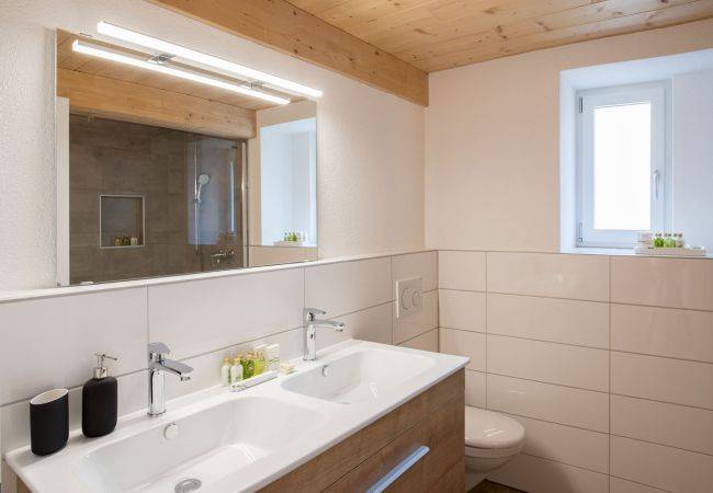 177 M² Apartment ∙ 4 Bedrooms ∙ 8 Guests - Wengen