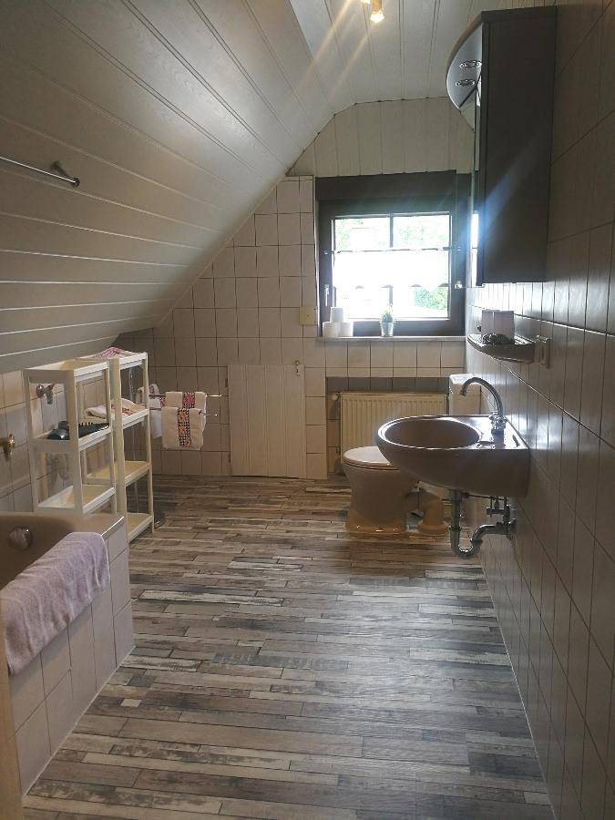 67 M² Ferienwohnung ∙ 2 Schlafzimmer ∙ 4 Gäste - Selb