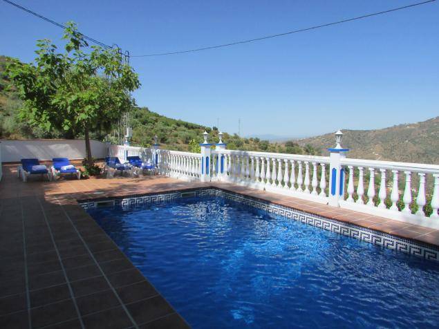 Casa Rural ∙ 6 Habitaciones ∙ 15 Huéspedes - Torre del Mar