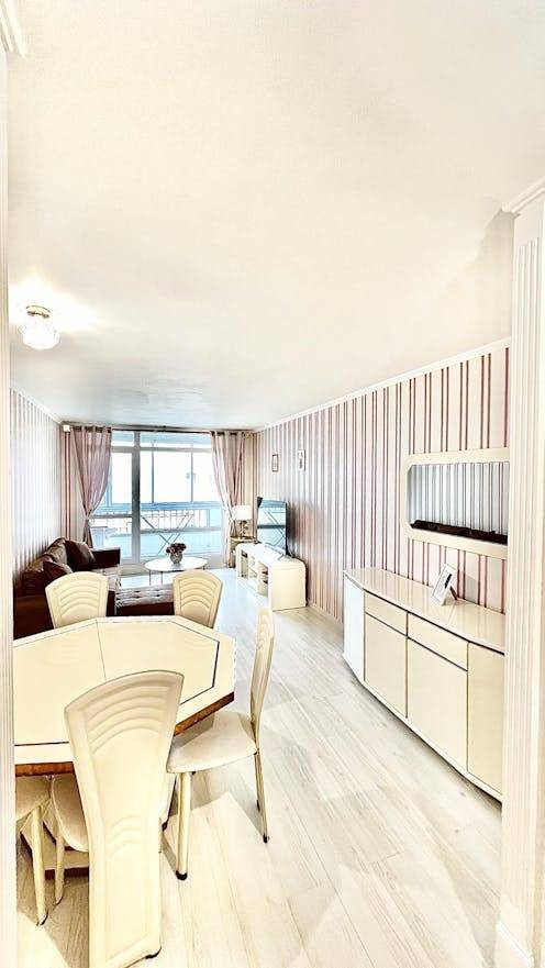 72 M² Appartement ∙ 2 Chambres ∙ 5 Personnes - Argenteuil