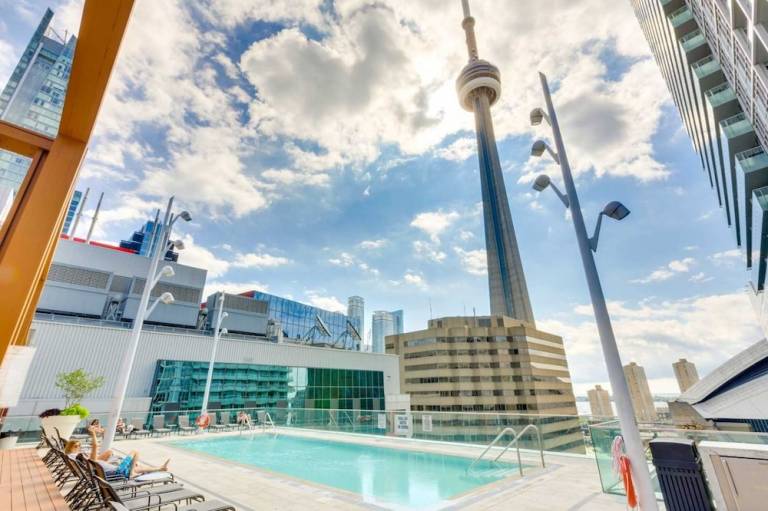 Toronto Islands Vacation Rentals from $83 | HomeToGo