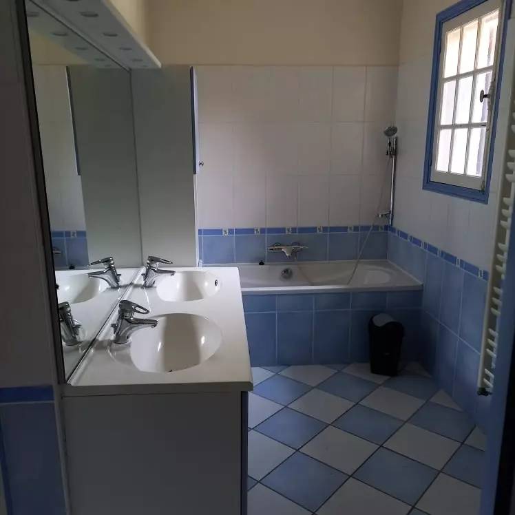 220 M² Maison De Vacances ∙ 4 Chambres ∙ 15 Personnes - Vierzon