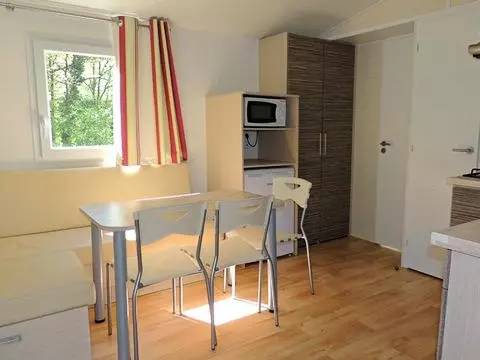 Mobilheim ∙ 2 Schlafzimmer ∙ 4 Gäste - Cantal