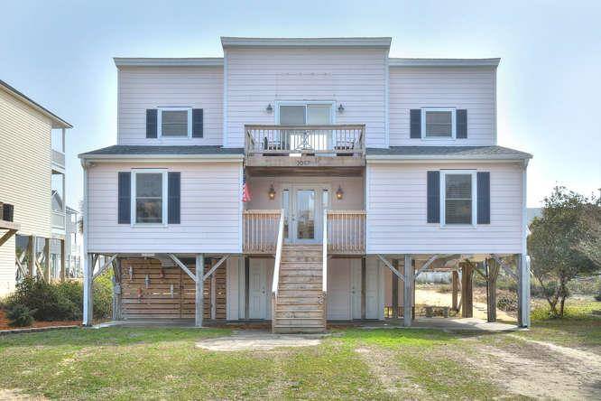 House ∙ 4 Bedrooms ∙ 9 Guests - Oak Island, NC