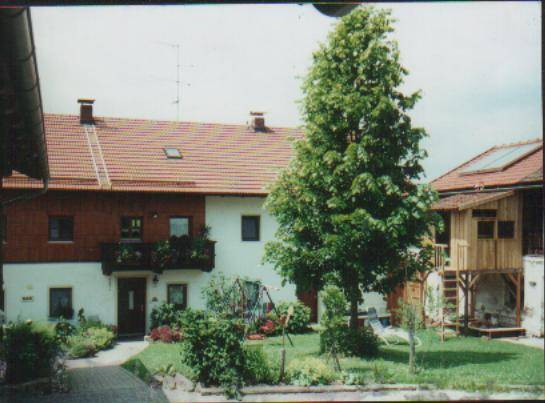 75 M² Ferienwohnung ∙ 1 Schlafzimmer ∙ 3 Gäste - Pfarrkirchen
