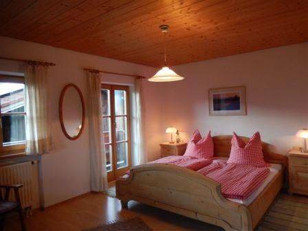 52 M² Ferienwohnung ∙ 2 Schlafzimmer ∙ 4 Gäste - Brannenburg