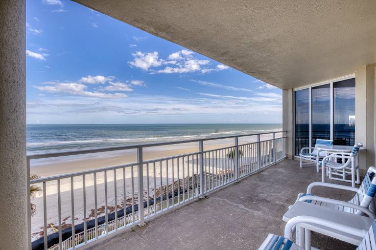 Beautiful Condo in Surf Racquet Club Condo with Oceanfront Pool ...