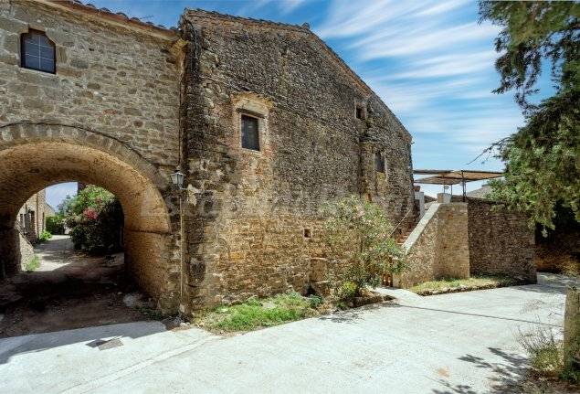Casa Rural ∙ 21 Habitaciones ∙ 8 Huéspedes - Cataluña