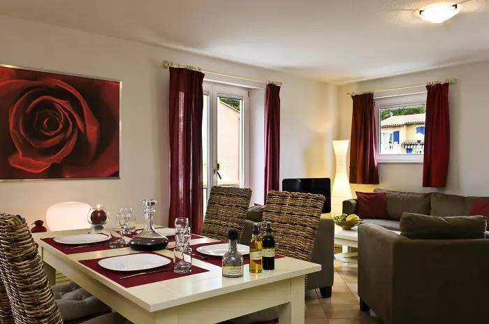 95 M² Huis ∙ 3 Slaapkamers ∙ 6 Gasten - Vidauban