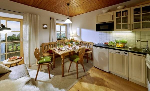 61 M² Ferienwohnung ∙ 2 Schlafzimmer ∙ 4 Gäste - Rimsting