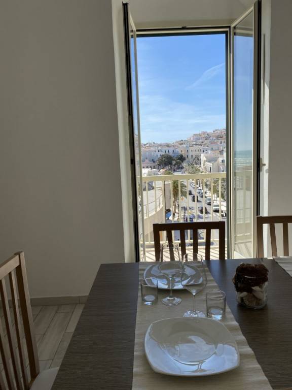 100 M² Apartment ∙ 2 Bedrooms ∙ 7 Guests - Vieste