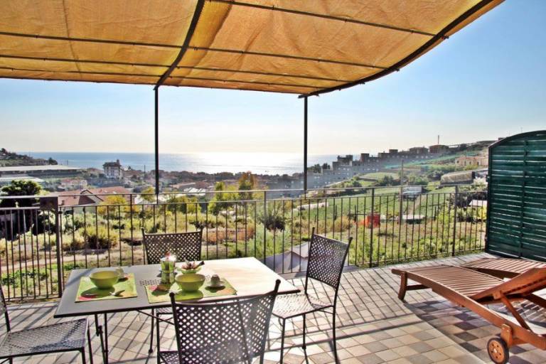 Azzurra Biricchina - Santo Stefano al Mare