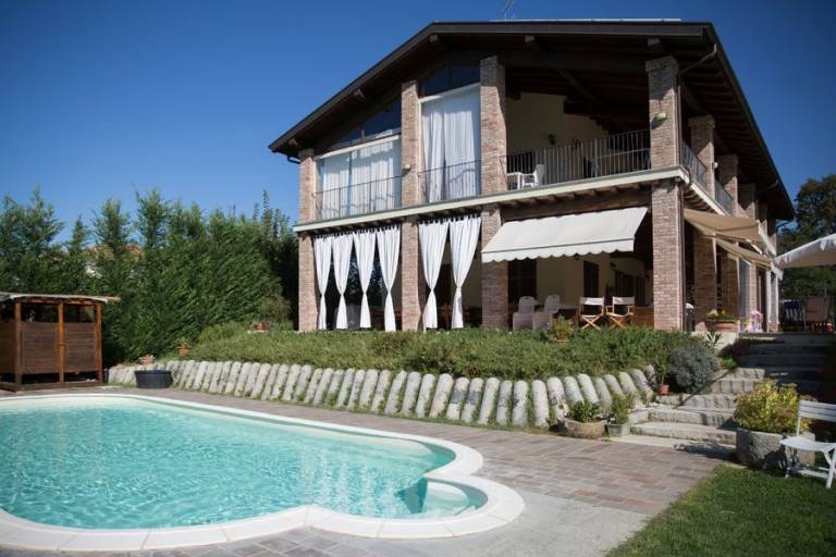 Il Giaciglio Di Annibale. It Contatto Diretto: Info@ilgiacigliodiannibale. It - 331.2855987 - Piacenza